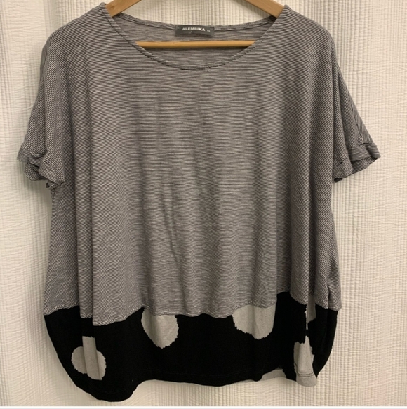 Alembika | Tops | Alembika Gray Black And White Oversized Top | Poshmark